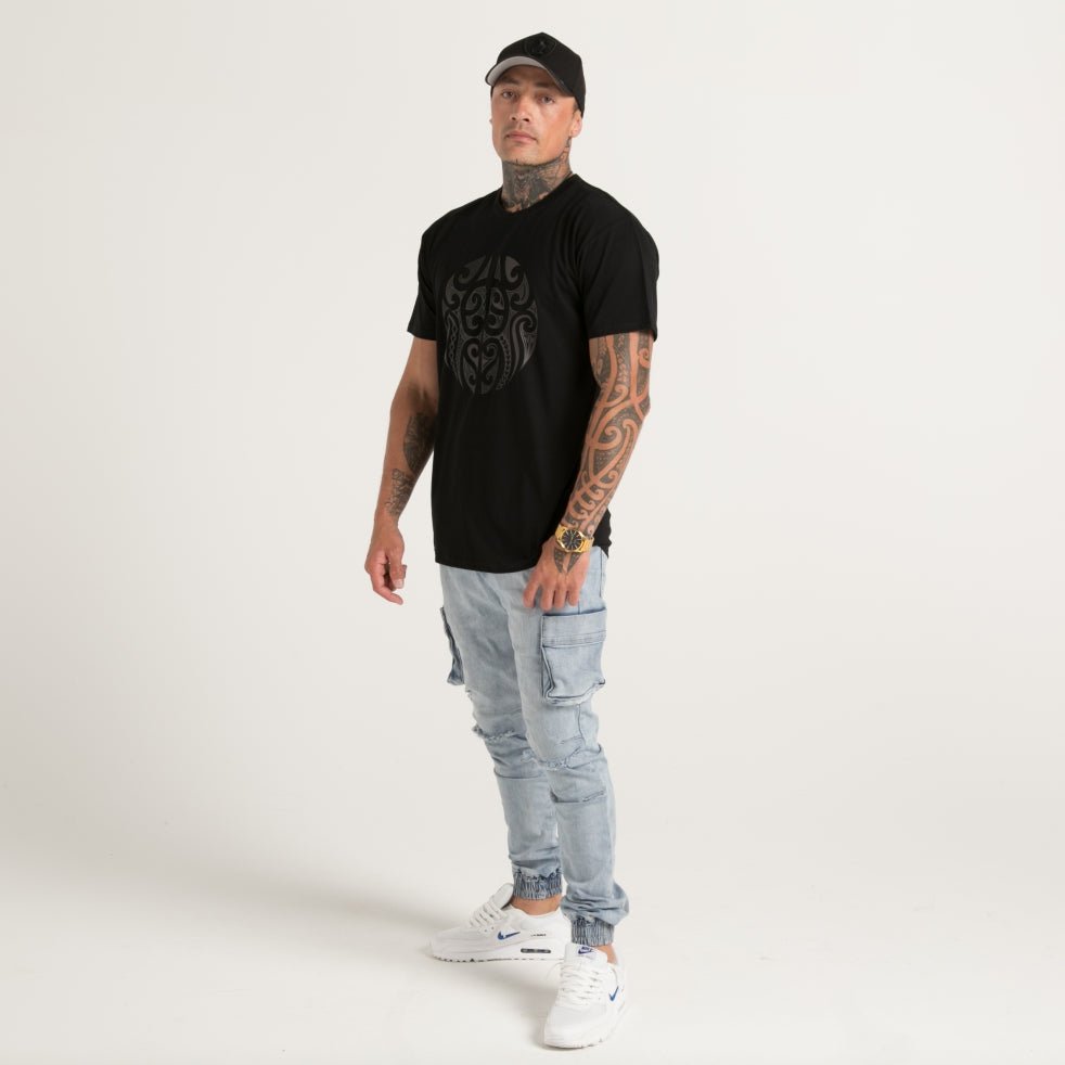 Round Tā Moko T-Shirt Black | Māori Streetwear NZ | Cravass